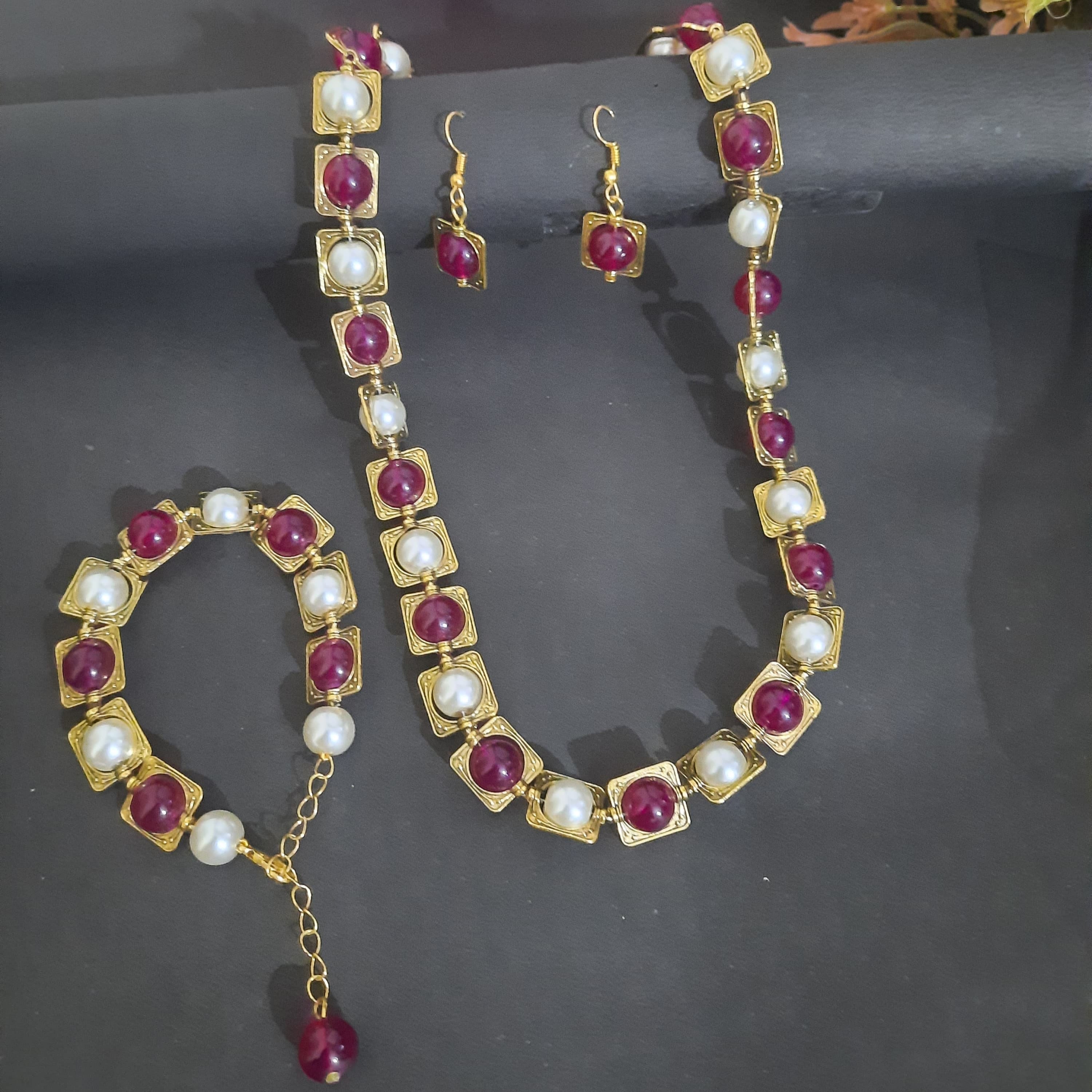 Ruby Pearl Royale – YUGOSMILE
